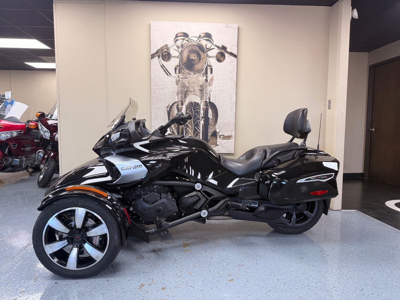 2016 Can-Am - Motomax