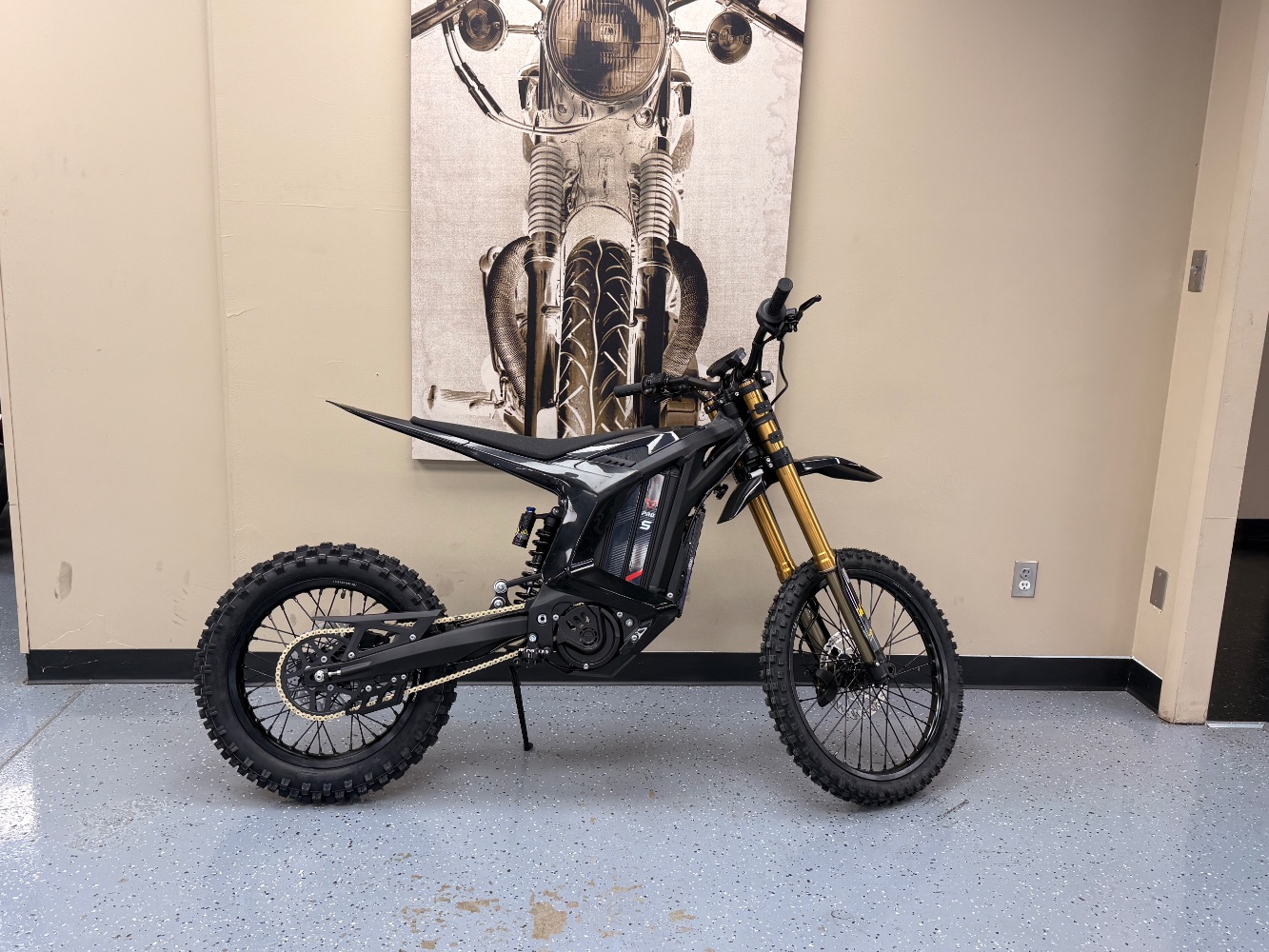 2026 Arctic Leopard XE Pro S - Motomax