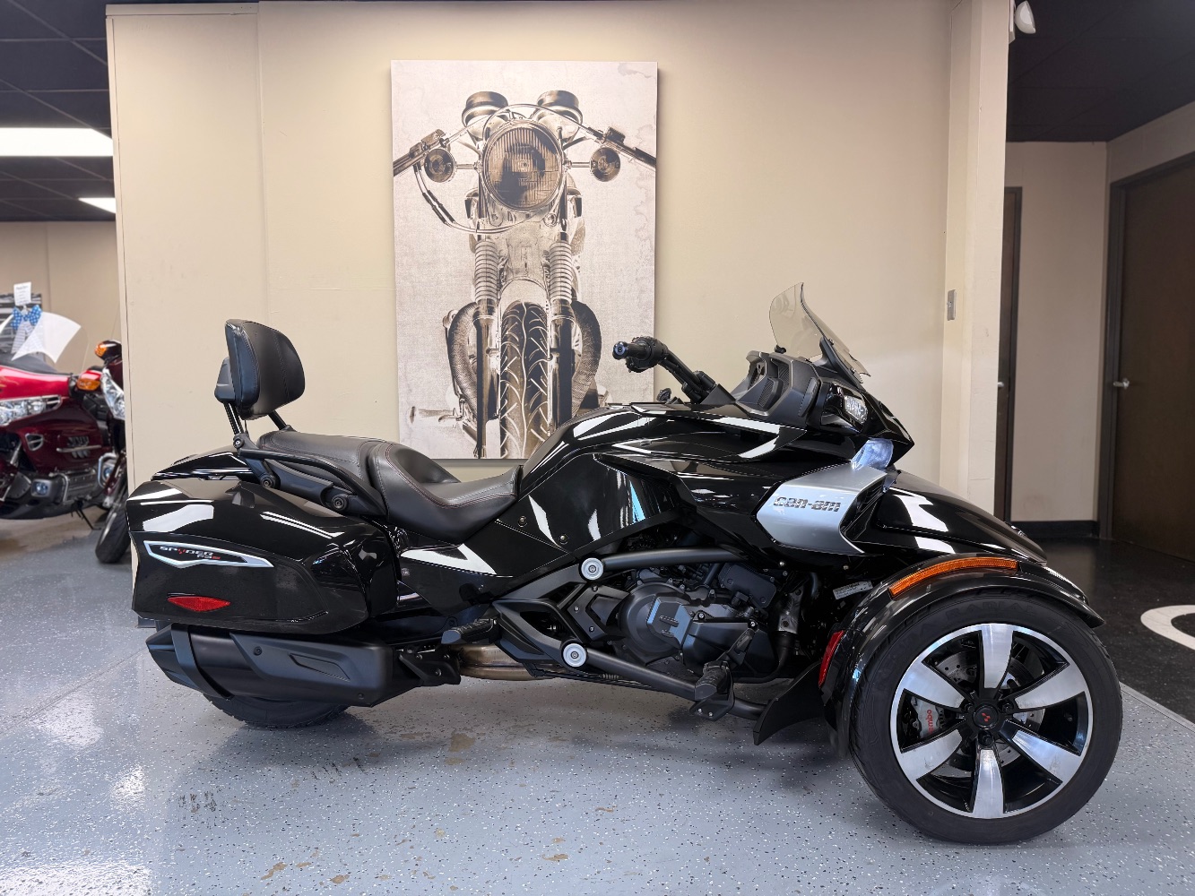 2016 Can-Am - Motomax